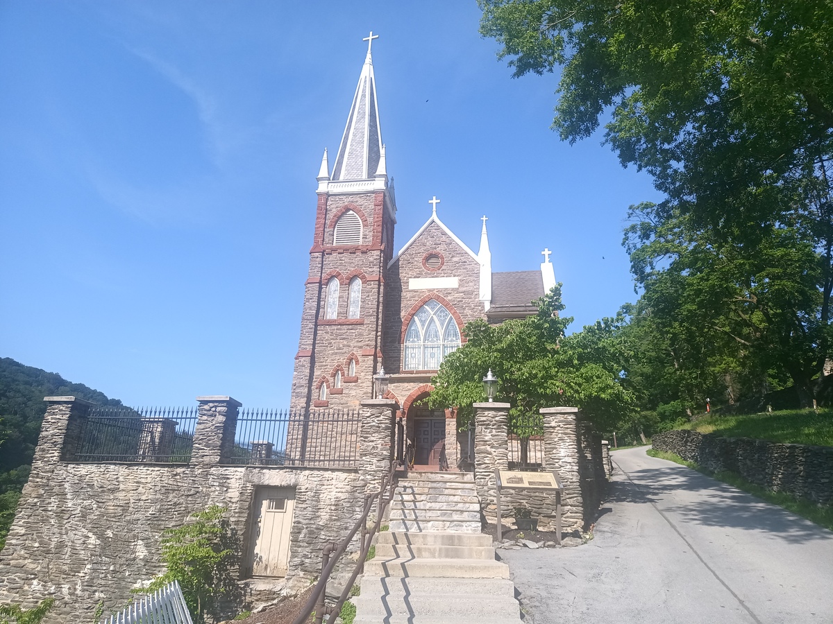Appalachian Trail: Boiling Springs, PA to Keys Gap, WV.
