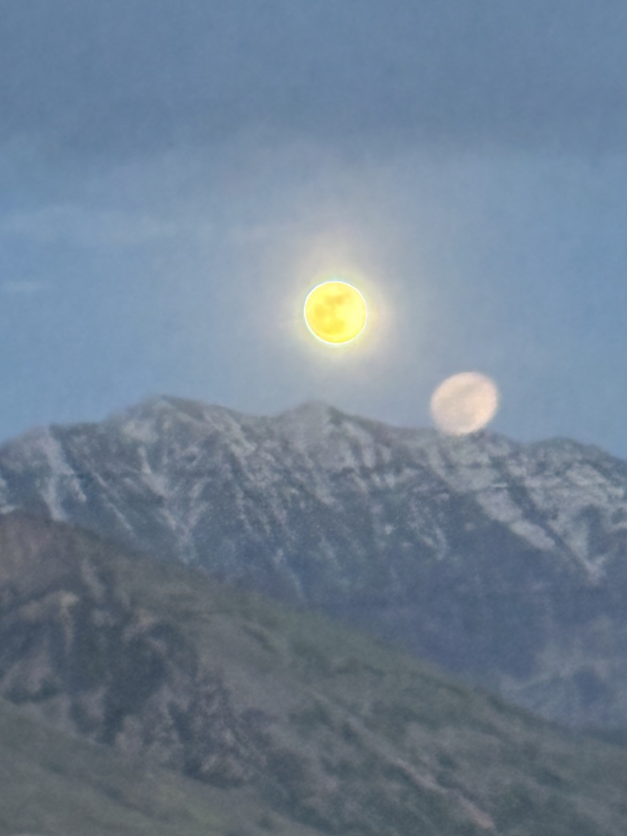 Here’s my pitiful attempt to capture this on my phone.