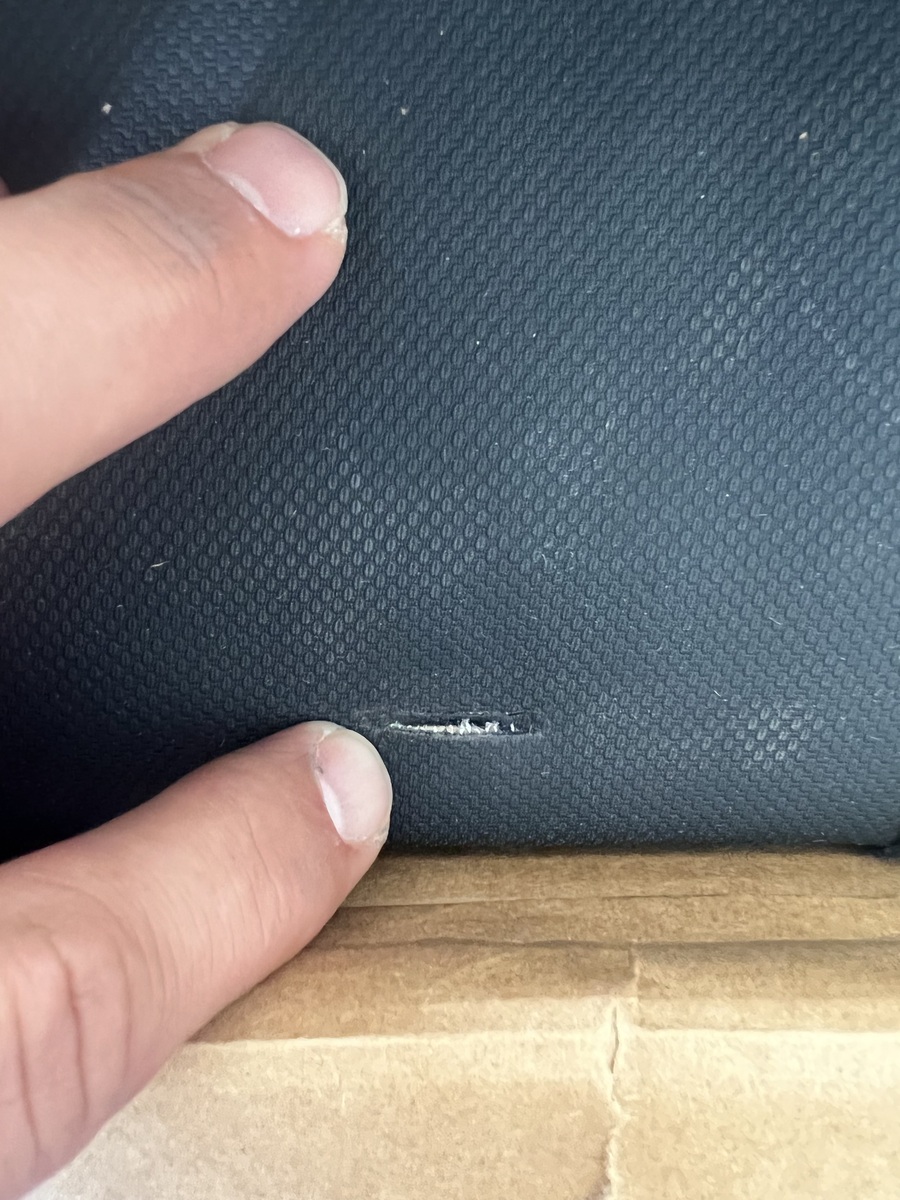 I've got a Rogue Thompson Fat Pad for sale, thought I'd come to CB ...